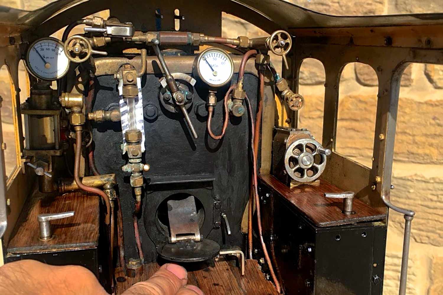 5" Claud Hamilton - Steam Workshop Services