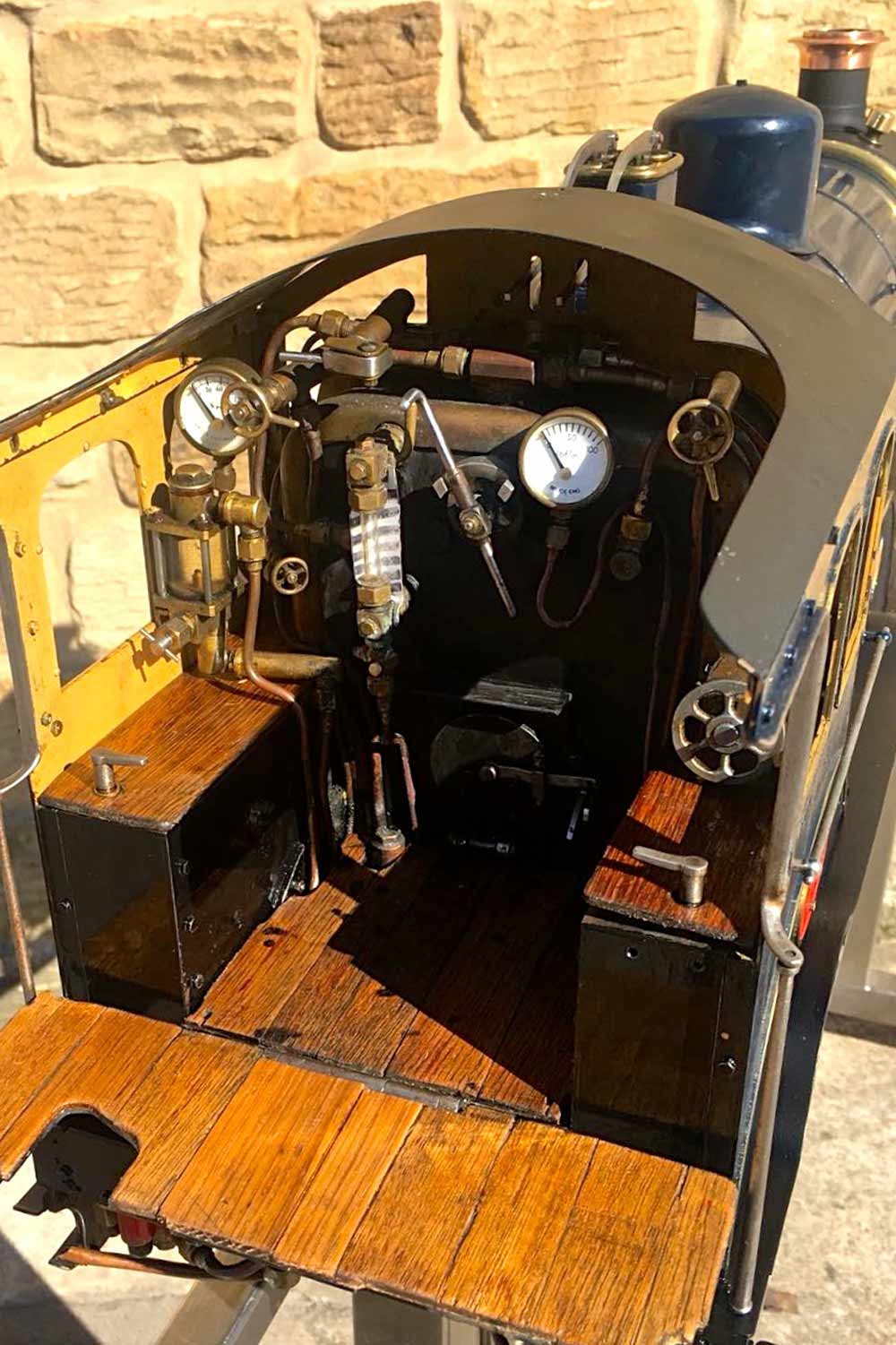 5" Claud Hamilton - Steam Workshop Services