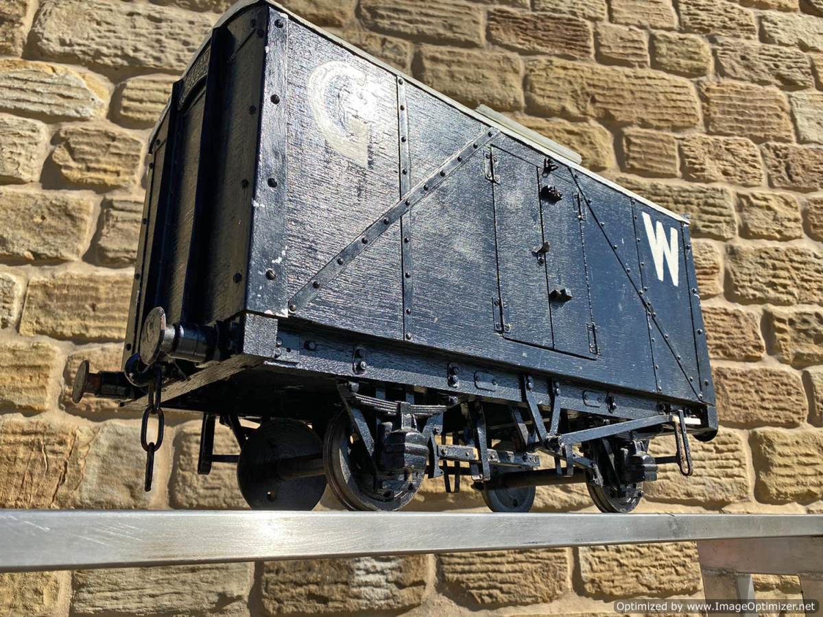 5" GW Parcels Van - Steam Workshop Services